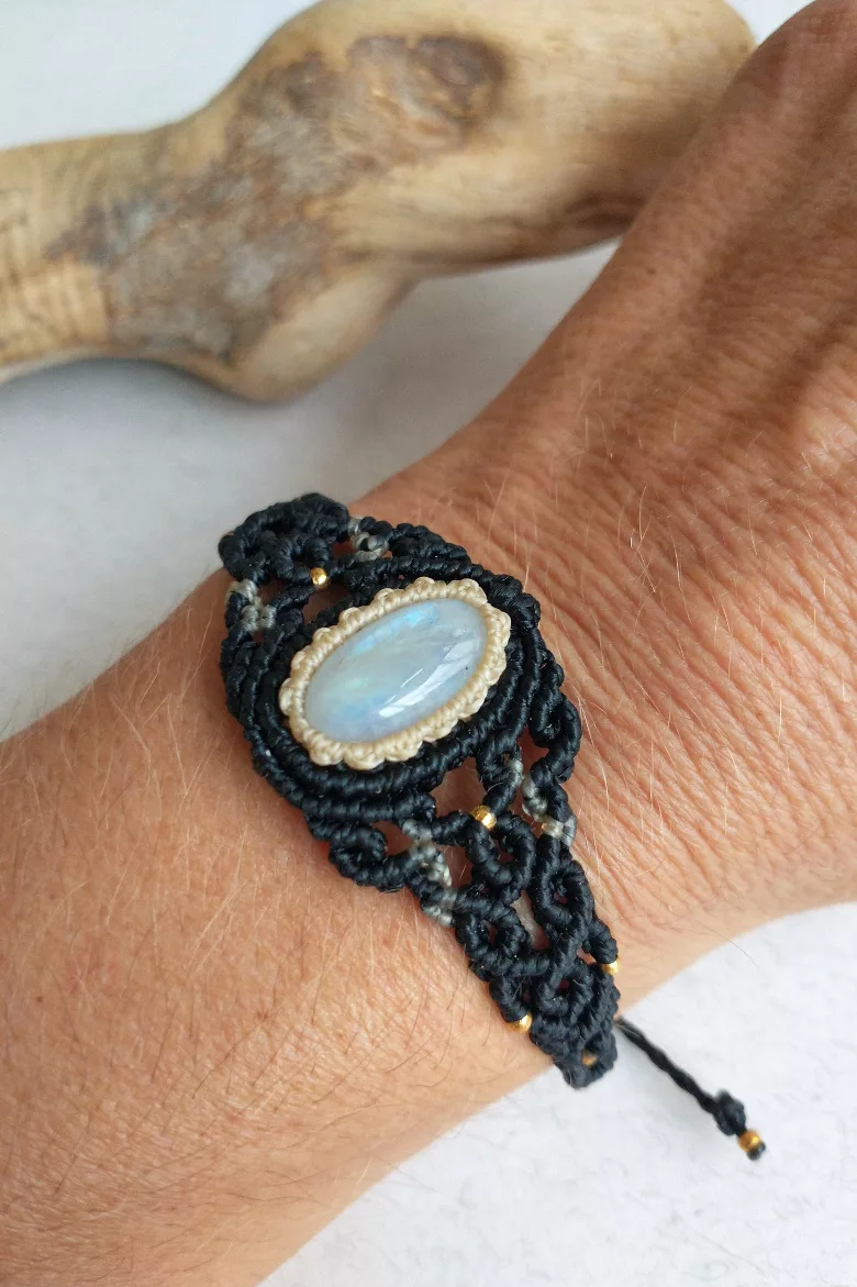 Pulsera NORMAL Piedra Luna / Moon Stone Bracelet ⋆ Havva Macrame